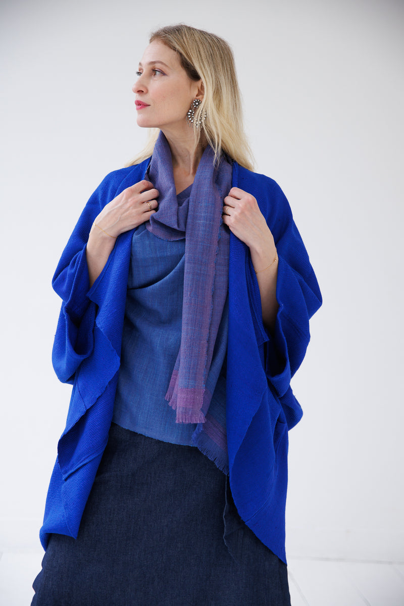 Short Wool Silk Cape in shades of blue and purple | JULAHAS